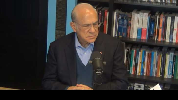 Angel Gurría y el mundo segun la OCDE (La Hora Global T01P60 ...