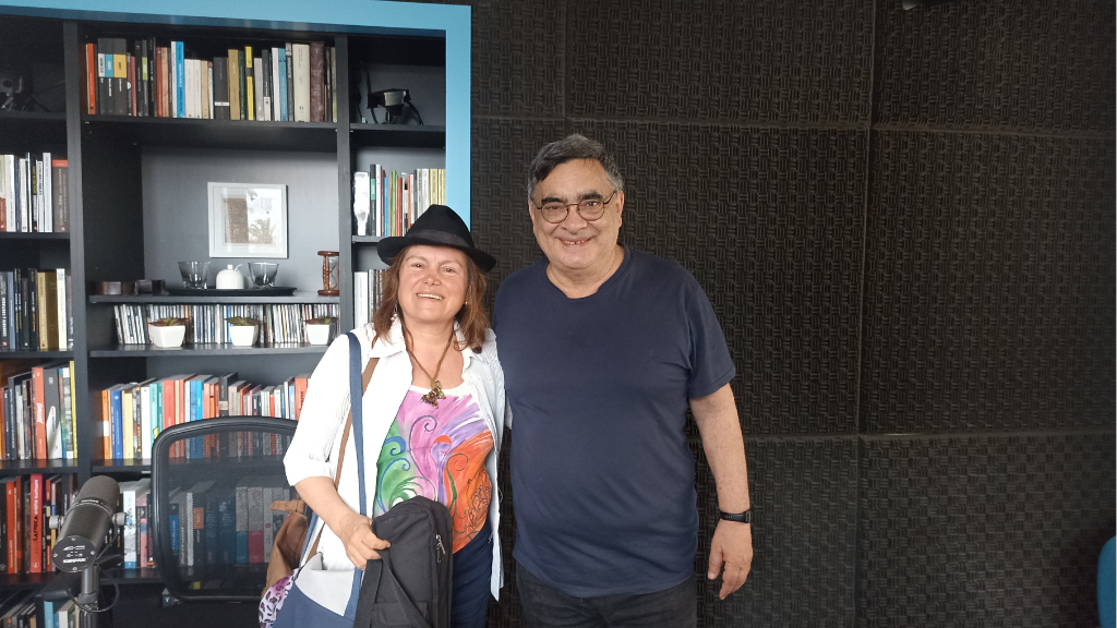 "La ternura está descalza", el cancionero bilingüe de Marisabel Ricci ...